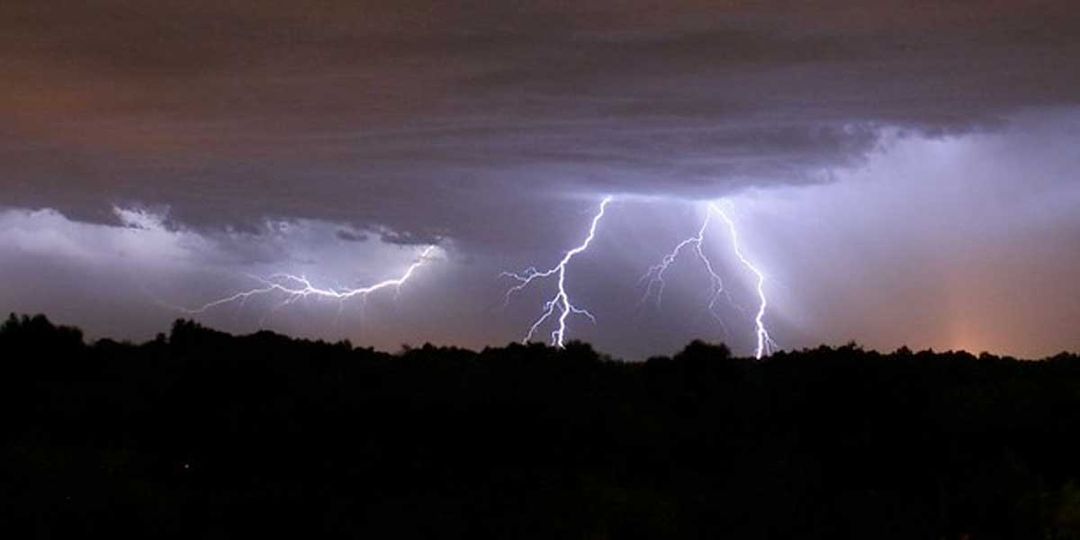 Probables causas por las que le puede caer un rayo a una persona - Canal 1