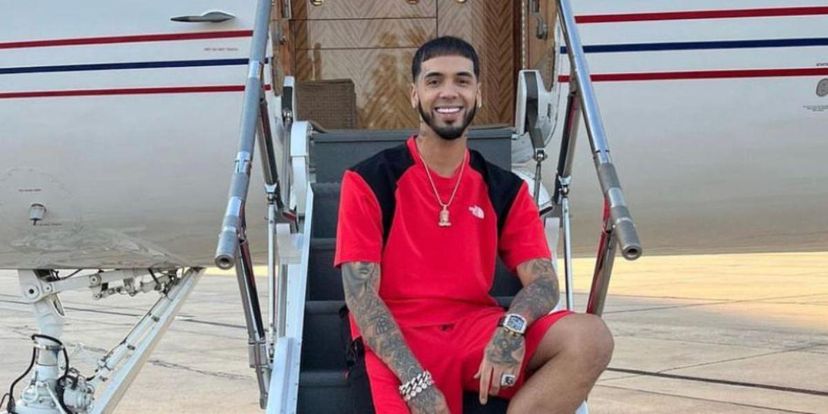 Anuel tanque civil cuánto costo colección autos Bugatti - Canal 1