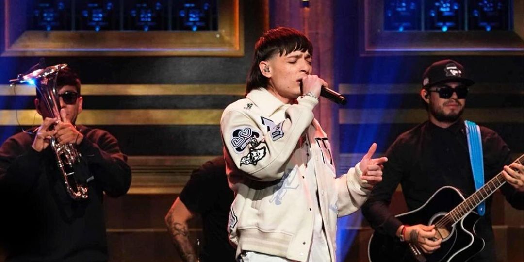 Peso Pluma su voz sin auto-tune - Canal 1
