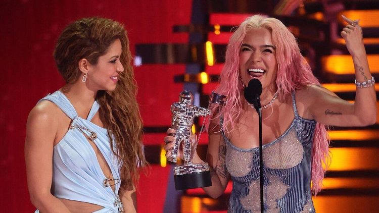 Shakira y Karol G ganaron 'Mejor Colaboración del Año' con 'TQG' - Canal 1